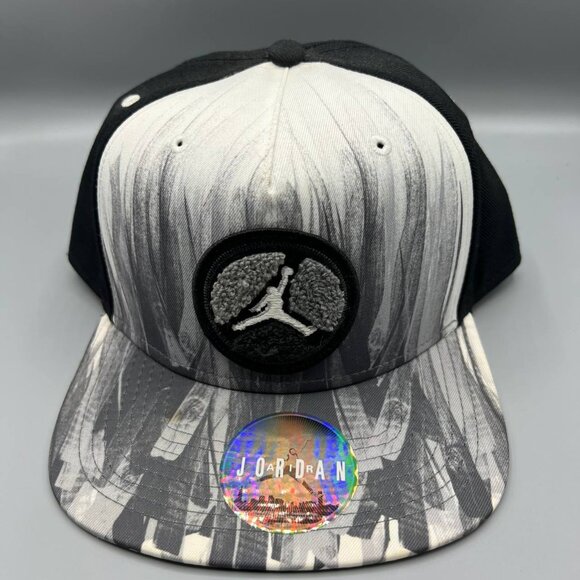 Jordan | Accessories | Air Jordan Hat Men White Black Jumpman Snap Back ...